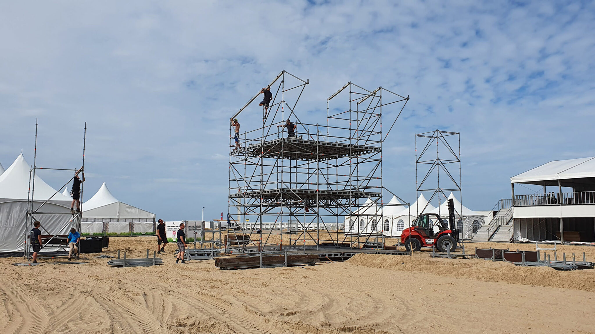 Structures de plancher – ASE podiums et planchers 🛠️